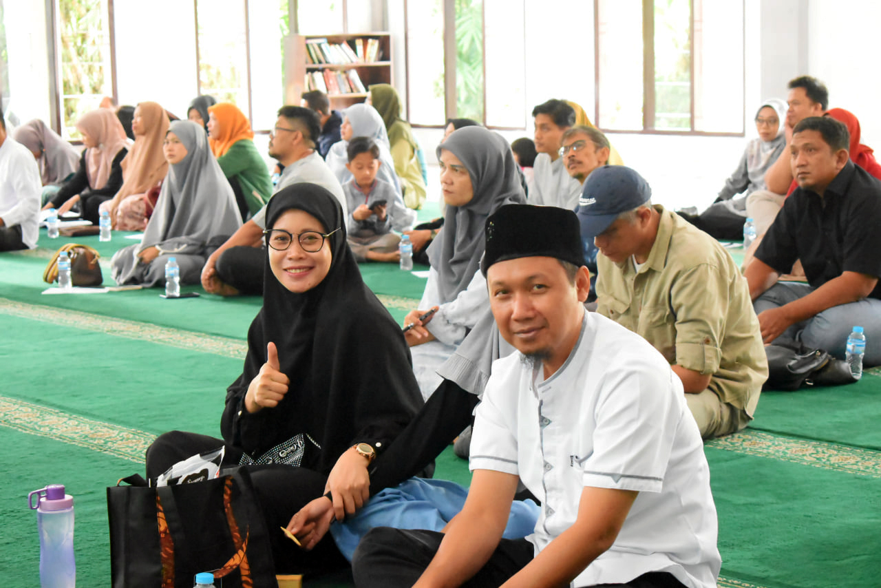 Kedatangan Murid Baru di Sekolah Islam Terpadu SMAS IT As-Syifa ...